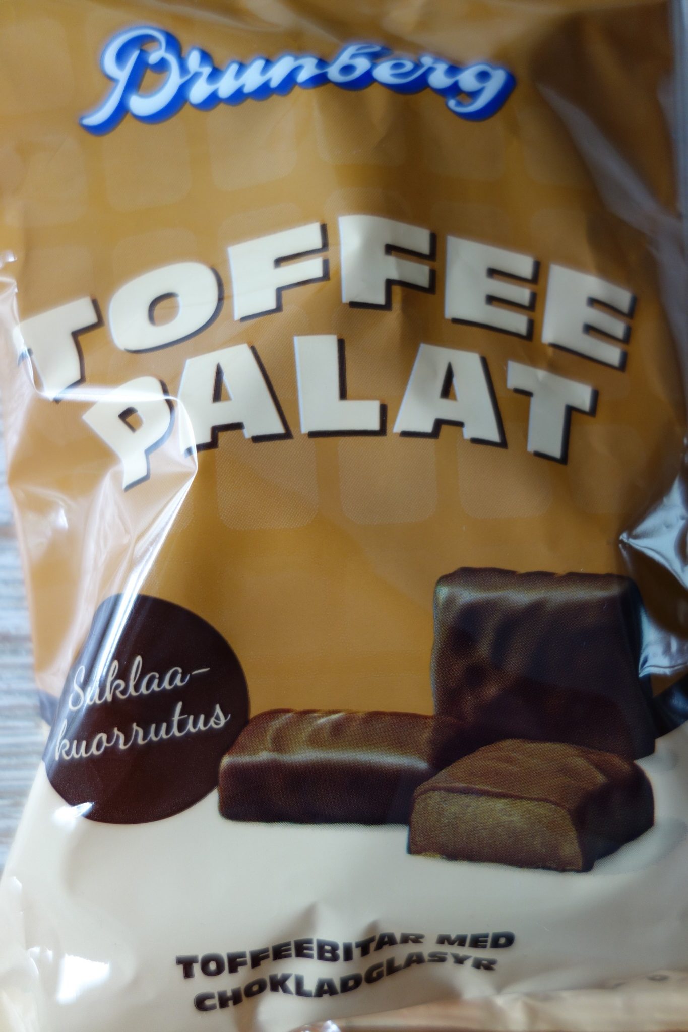 10 gluteenitonta leffakarkkisuosikkiani/ Top ten gluten-free candies in ...